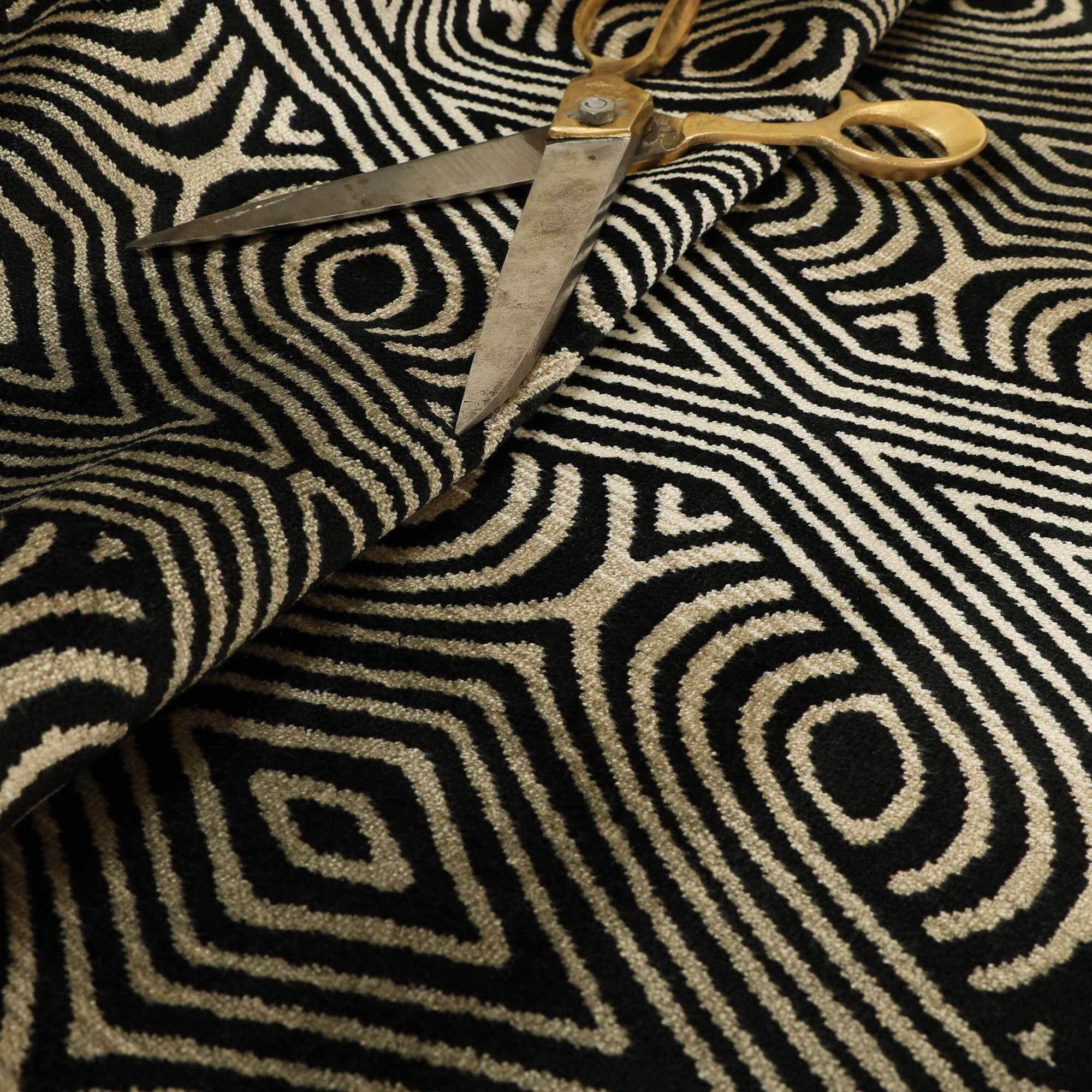 New Modern Elegant Medallion Pattern Quality Weight Velvet Black Colour ...