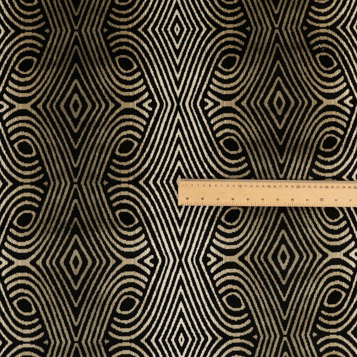 New Modern Elegant Medallion Pattern Quality Weight Velvet Black Colour ...