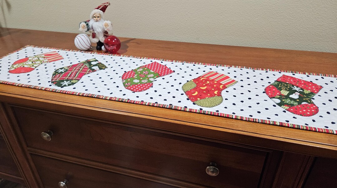 Christmas Stocking Table Runner - Etsy