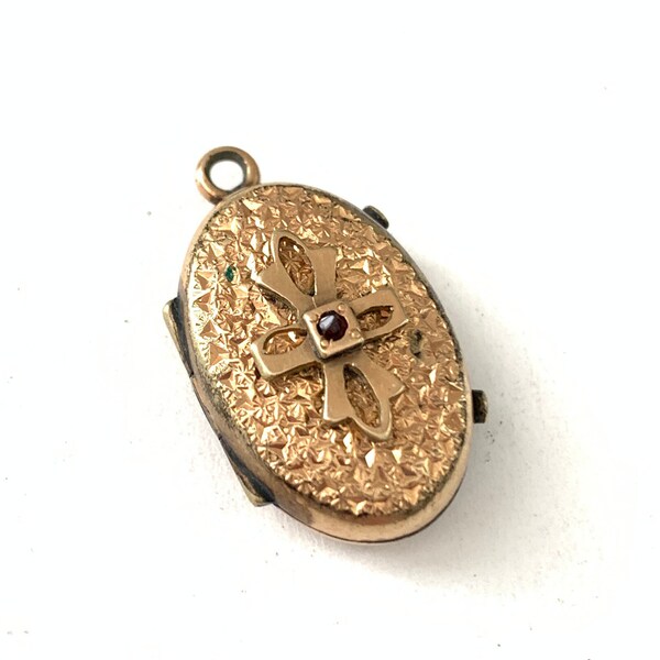 Victorian Locket - Etsy