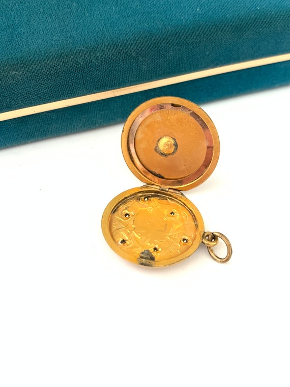 Vintage Gold Filled Fall Foliage Leaf Wreath Locket, … - Gem