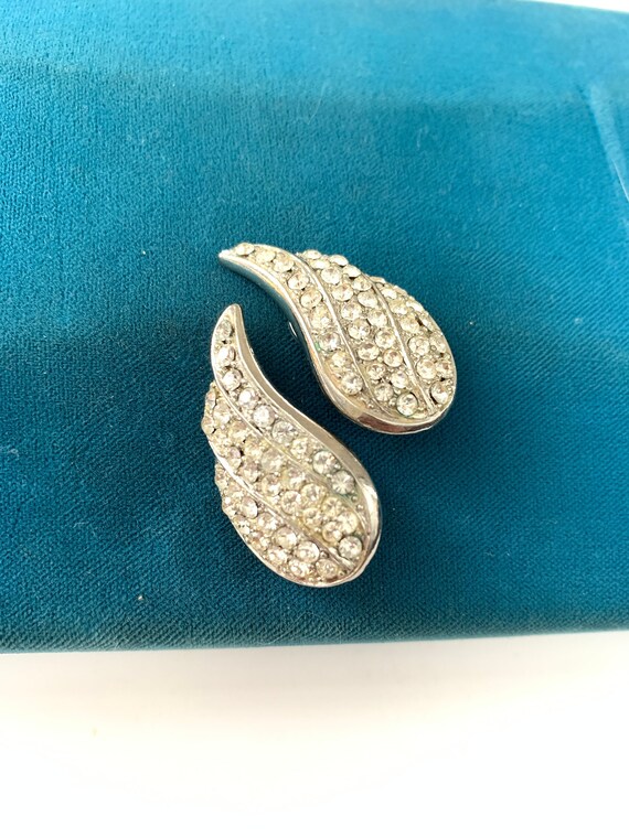 Vintage rhinestone angels wing - Gem
