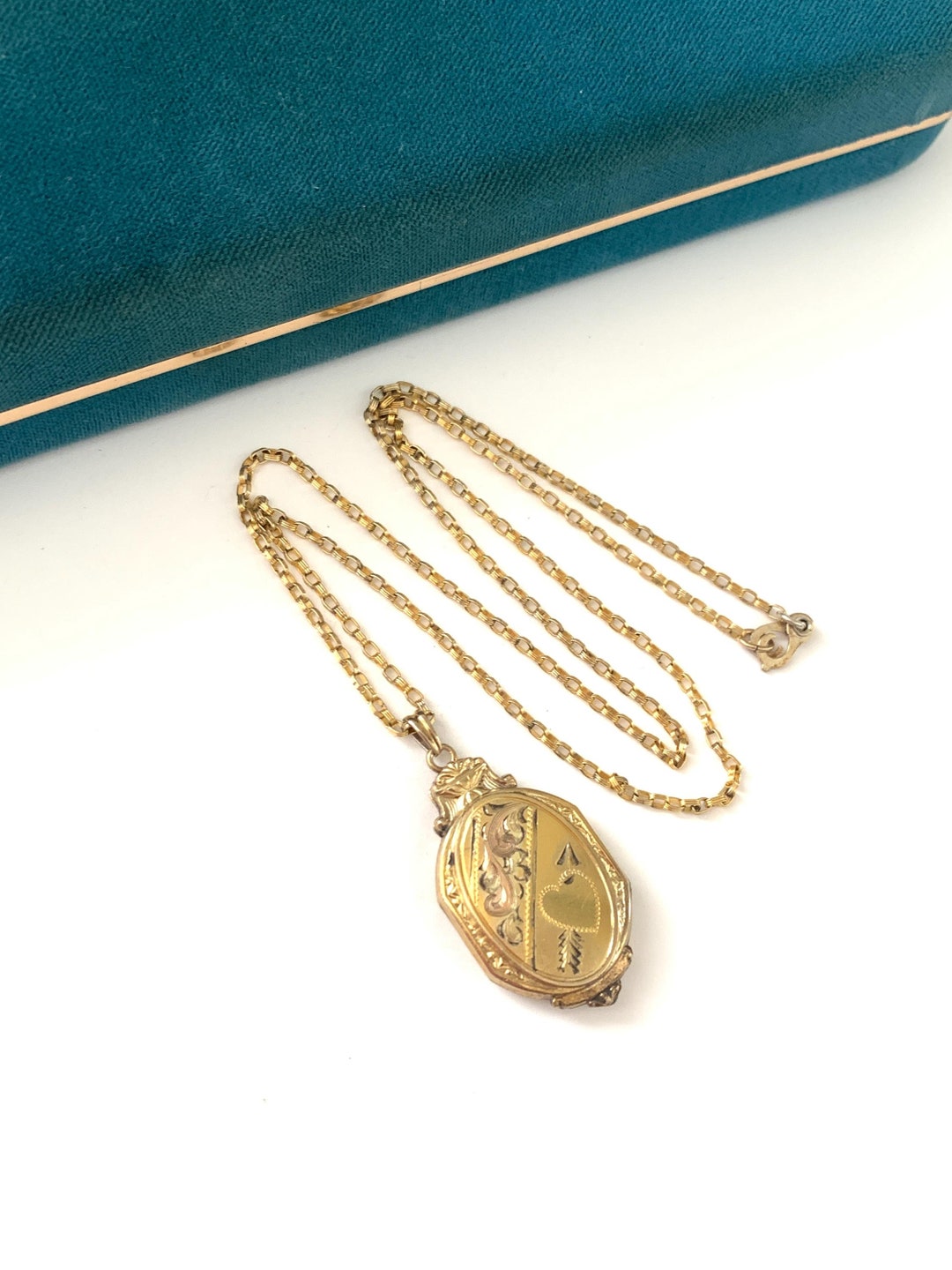 Vintage Etched Deco Sweet Heart Arrow Shield Gold Filled Locket ...