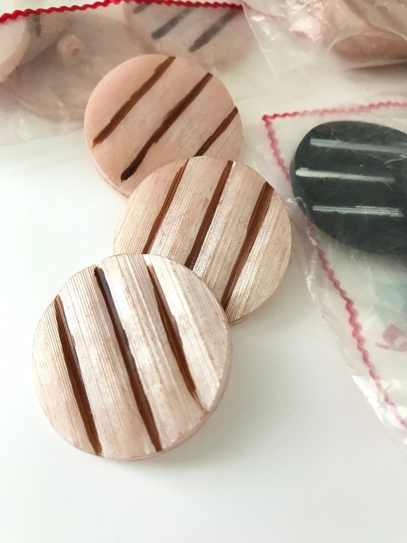 Vintage Lot of NOS Novelty Large Plastic Buttons - Etsy