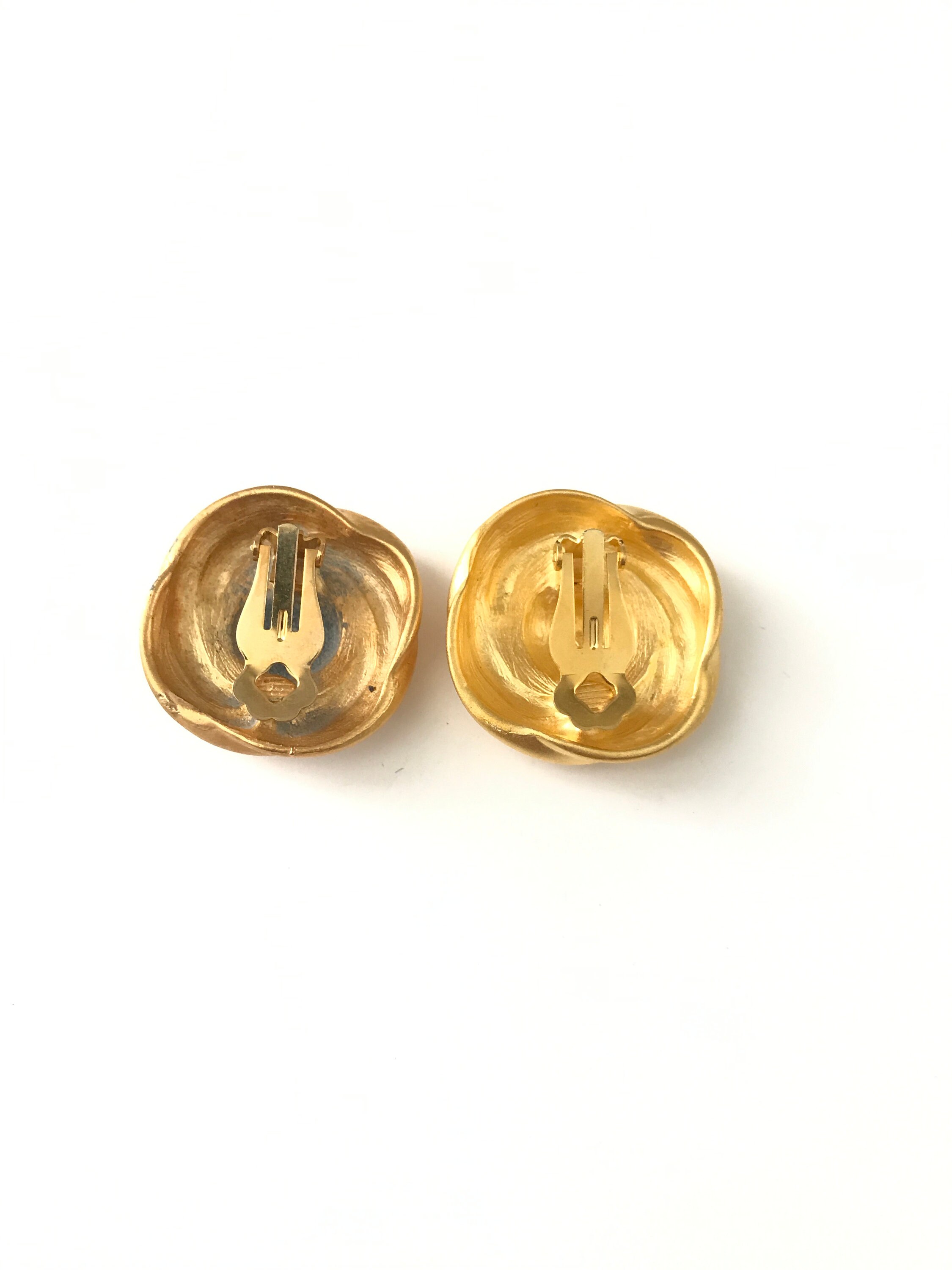 Big Round Vintage Sculptural 80s Matte Gold Plated Clip Earrings ...