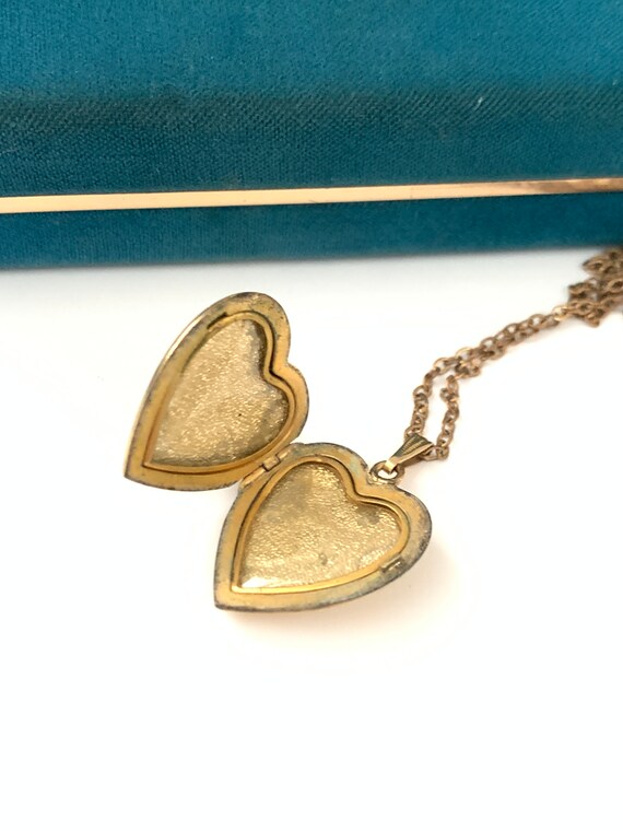 Vintage Gold Filled Nouveau Heart Locket with Red Hea… - Gem