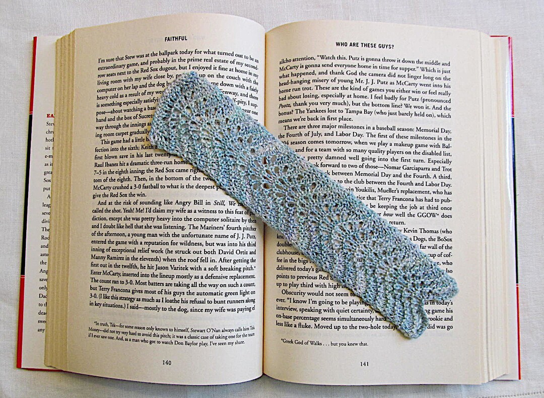 Hand-knitted Bookmark, Classic Feather and Fan Design, Beautiful ...