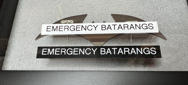 Emergency Batarangs Wall Mount Display - 3 Comic / Animated Style Black ...