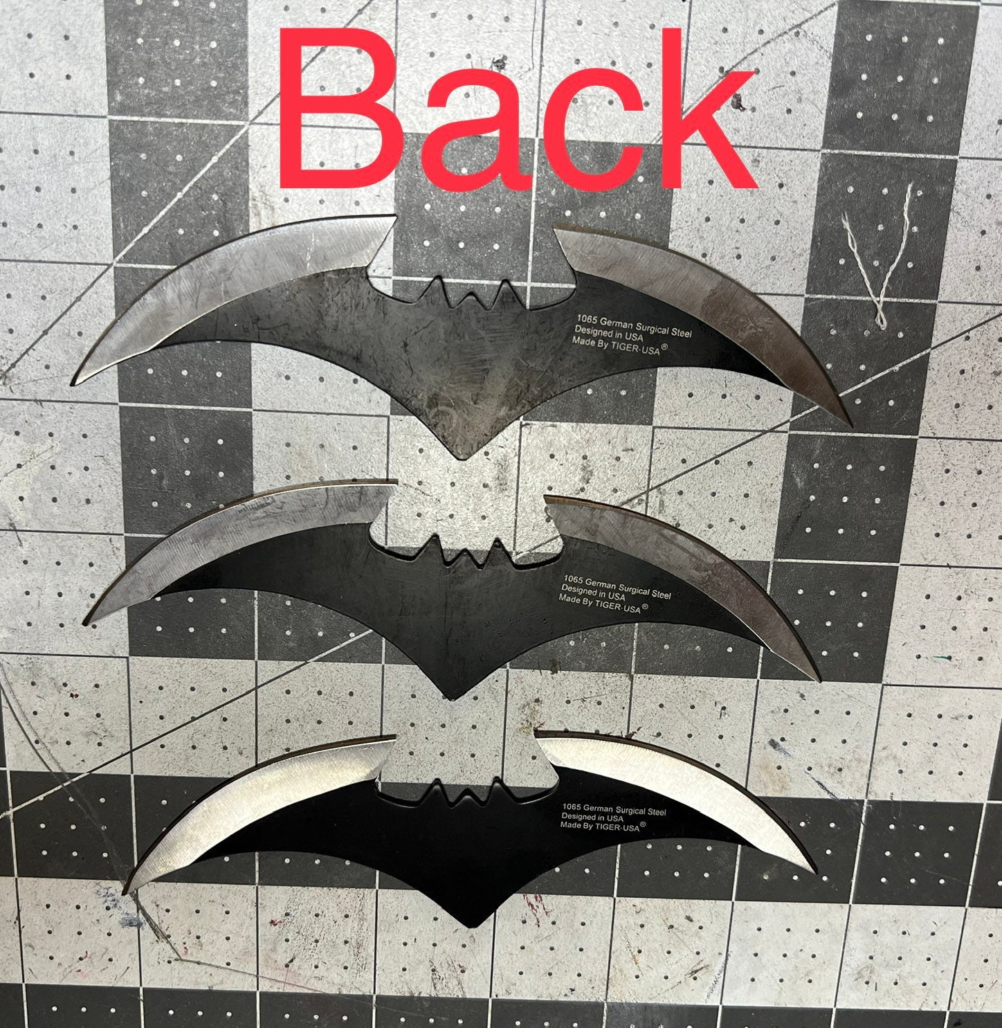 Emergency Batarangs Wall Mount Display 3 Comic / Animated - Etsy Hong Kong