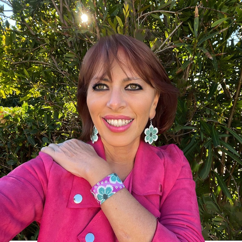 DIY Brick Stitch Pendant Pattern to Wave a Necklace, a Brooch or ...