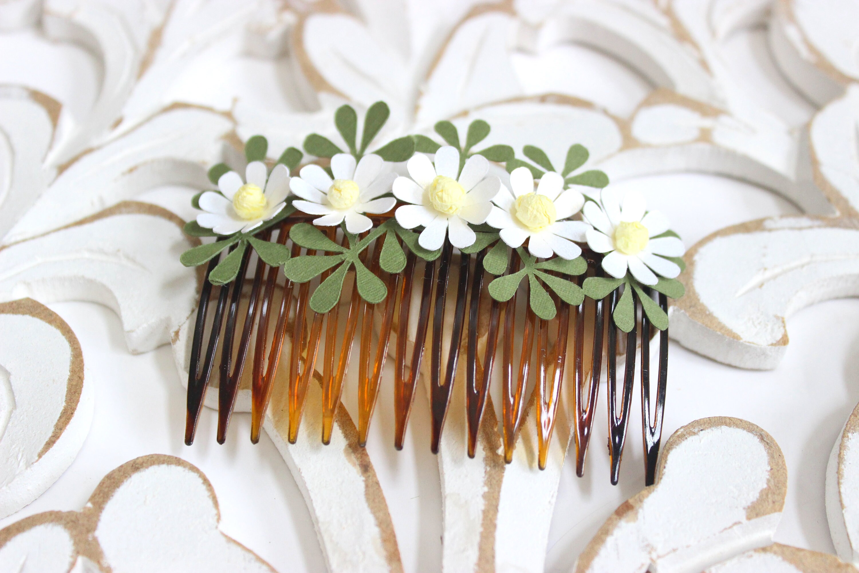 Petite Paper Daisy Hair Comb | Etsy
