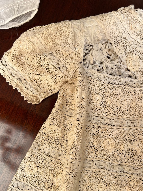 Rare early 1900s Irish crochet christening set. - Gem