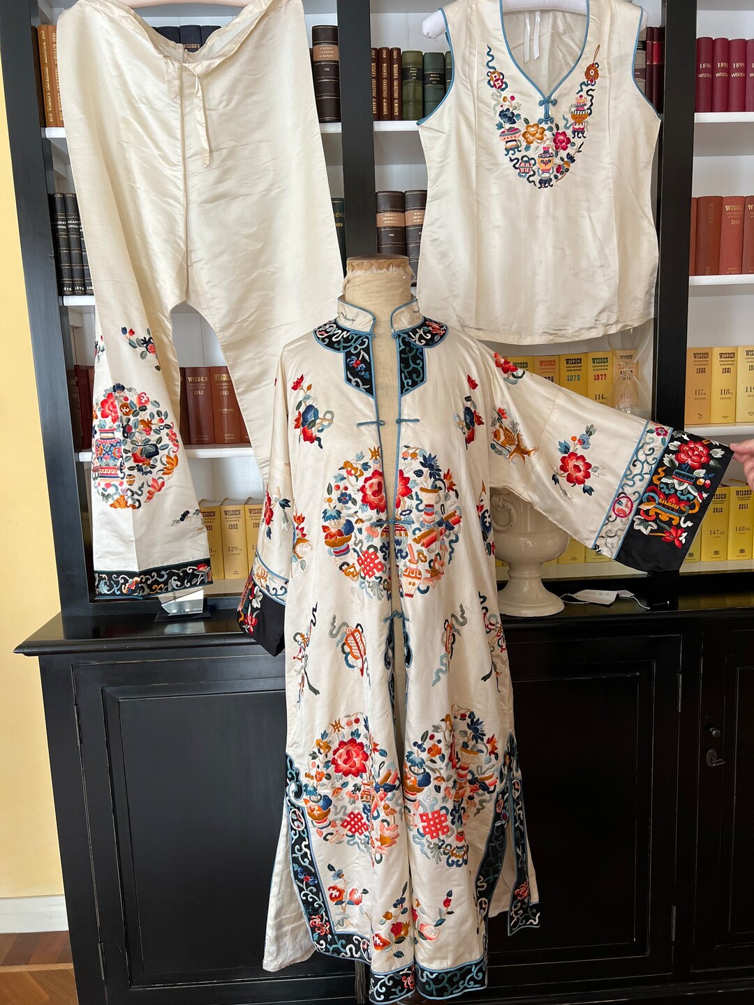 Exquisite 1920s Chinese Embroidered Silk Pyjama and Robe Set - Etsy