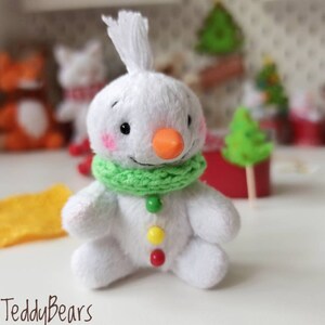 Mini Plush Snowman: Handmade Christmas Pocket Toy in Box - Etsy