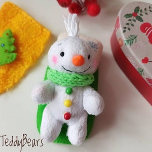 Mini Plush Snowman: Handmade Christmas Pocket Toy in Box - Etsy