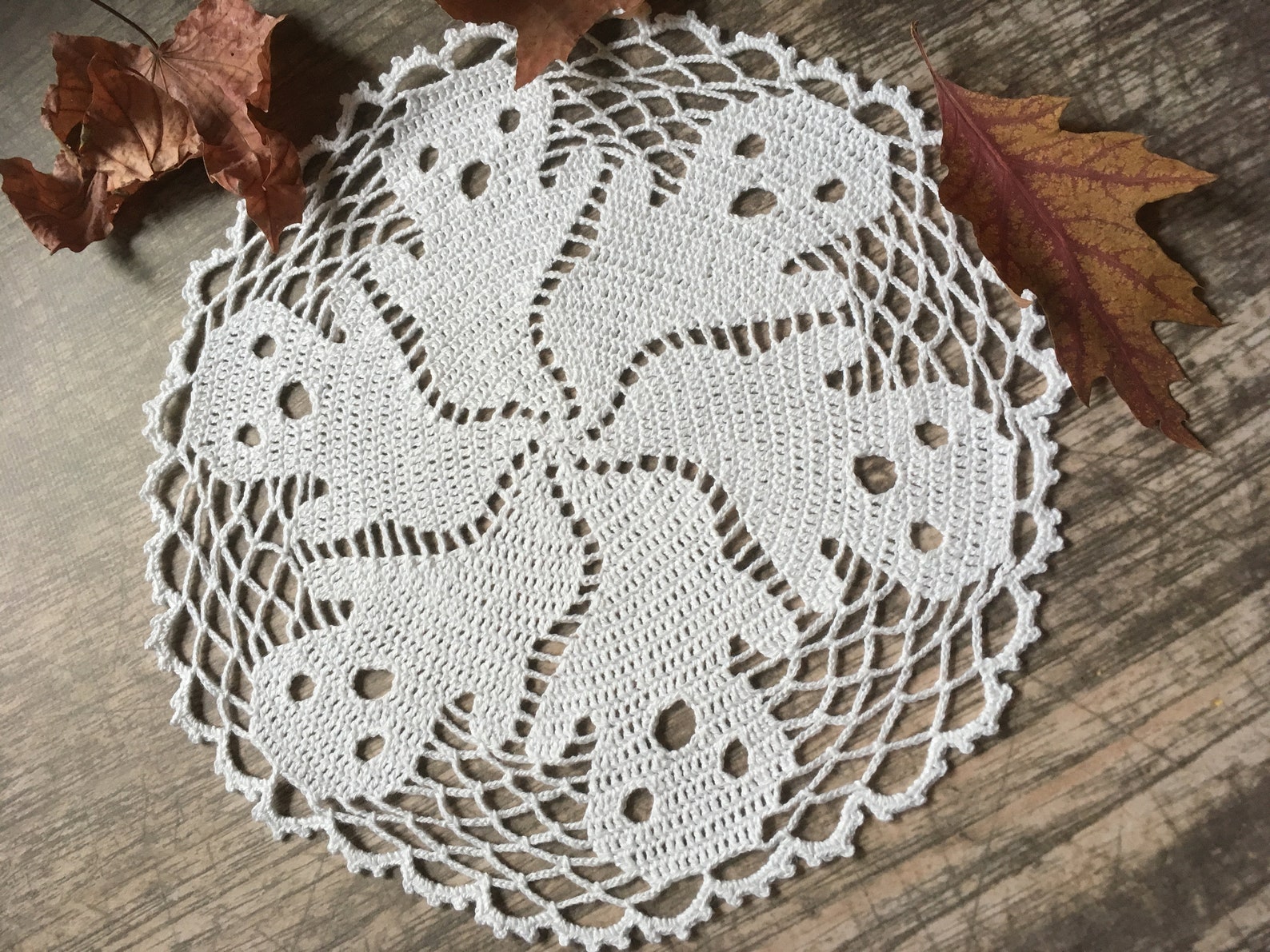 Halloween doily Spooky ghost crochet halloween | Etsy