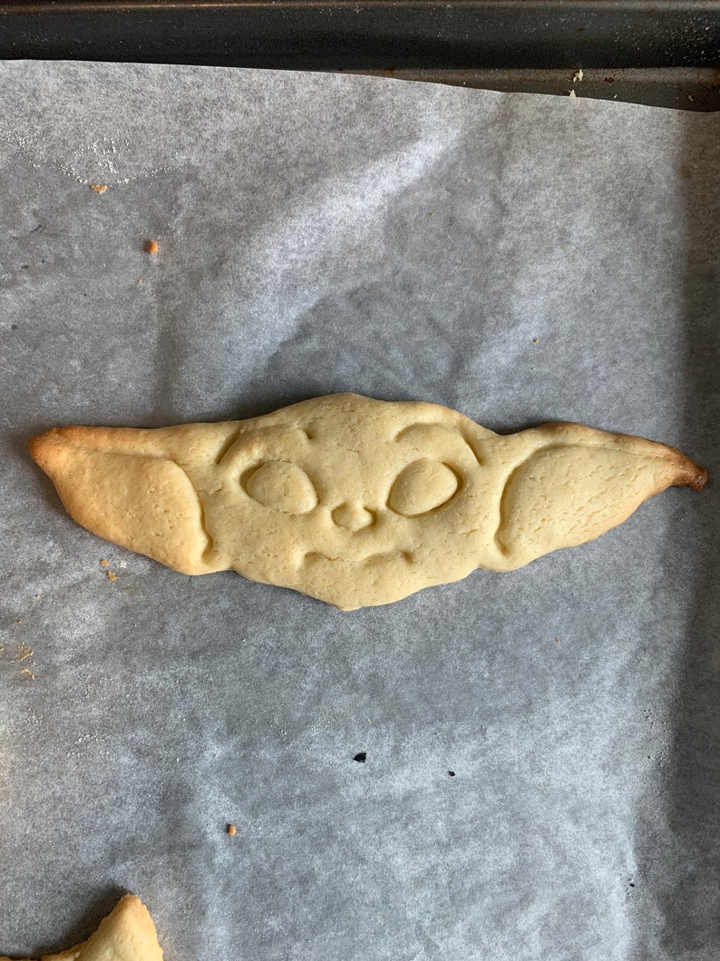 Grogu, the Child/ Baby Yoda Cookie Cutter - Etsy
