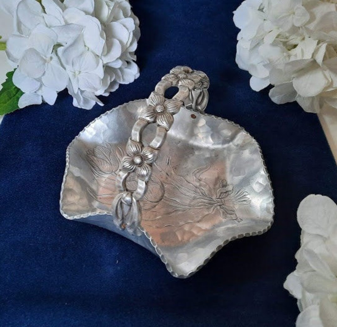 Vintage Metal Basket Tulip Design Hand Wrought Creations by Rodney Kent ...