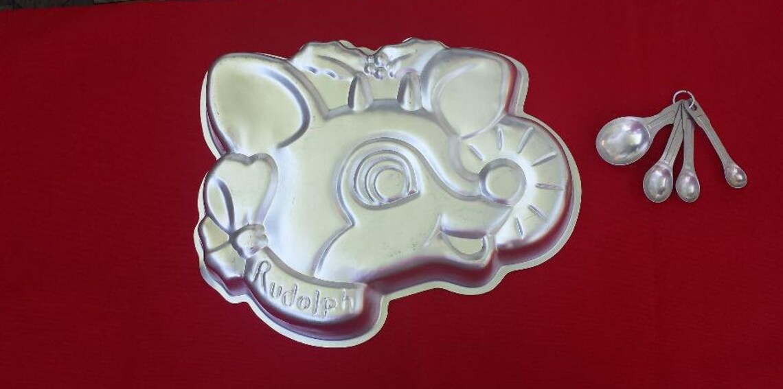 Wilton Cake Pan Rudolph the Red Nosed Reindeer 1981 Reindeer - Etsy