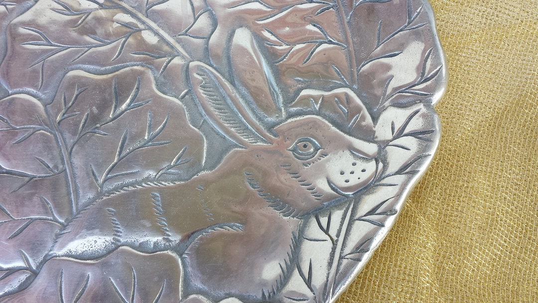 Spring Serving Tray Rabbits and Lettuce Leaves Design 1991 CBK LTD ...