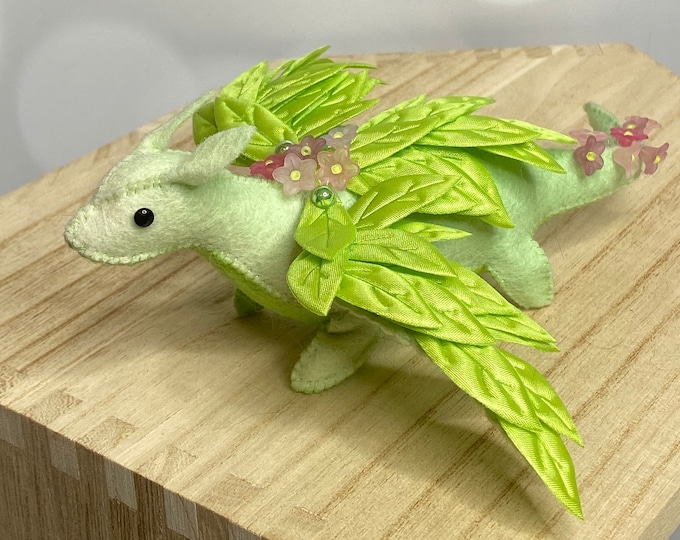 Felt Dragon KIT ~ Make Your Own Spring Dragon - Etsy