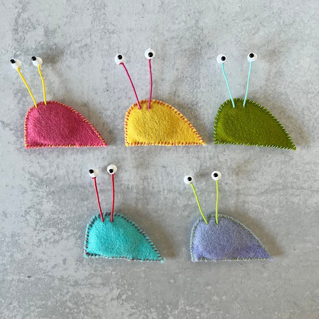 Slug Needle Holder - Etsy