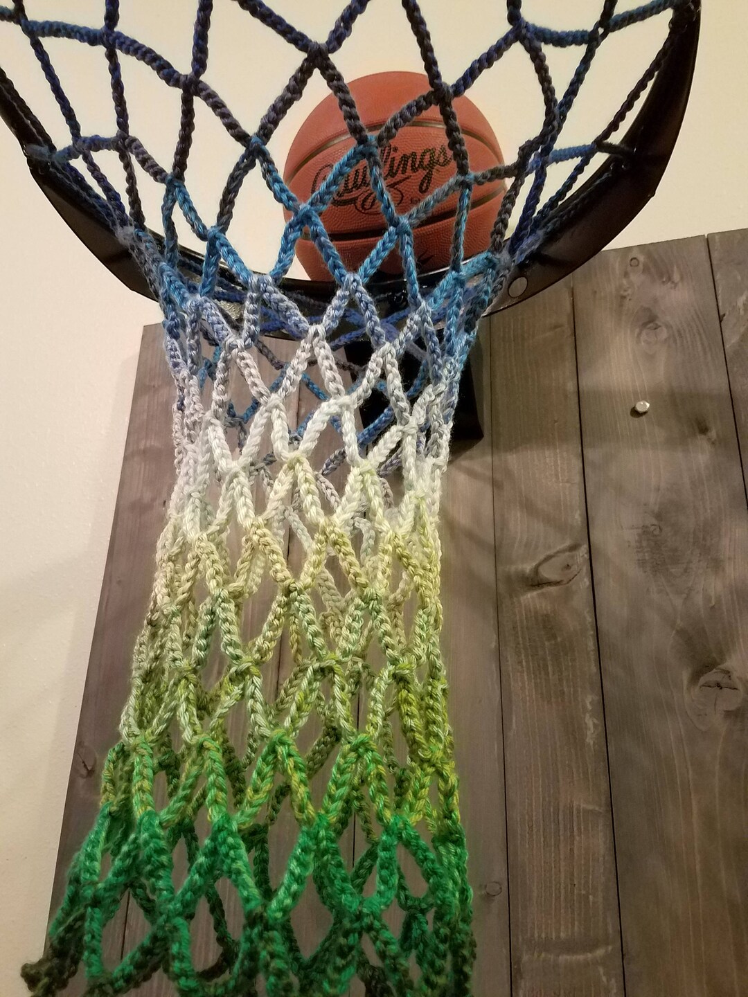 Hand made crochet basketball net. Blue to Green Gradient - Etsy.de