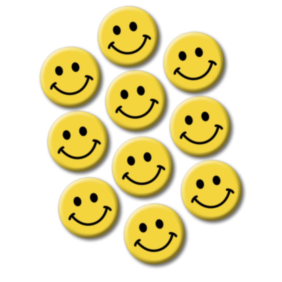 10 Yellow Smiley Face Buttons - 1.5" - Groovy Retro Smile 70s Art ...