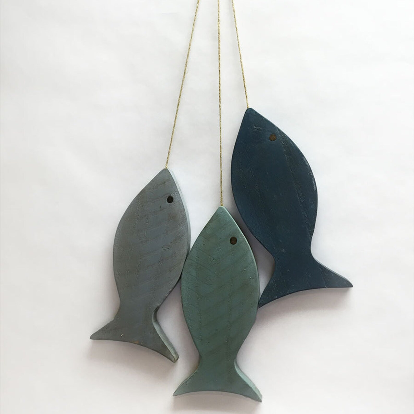 Rustic wooden fish Wooden Rustic Fish Painted String of Fish | Etsy