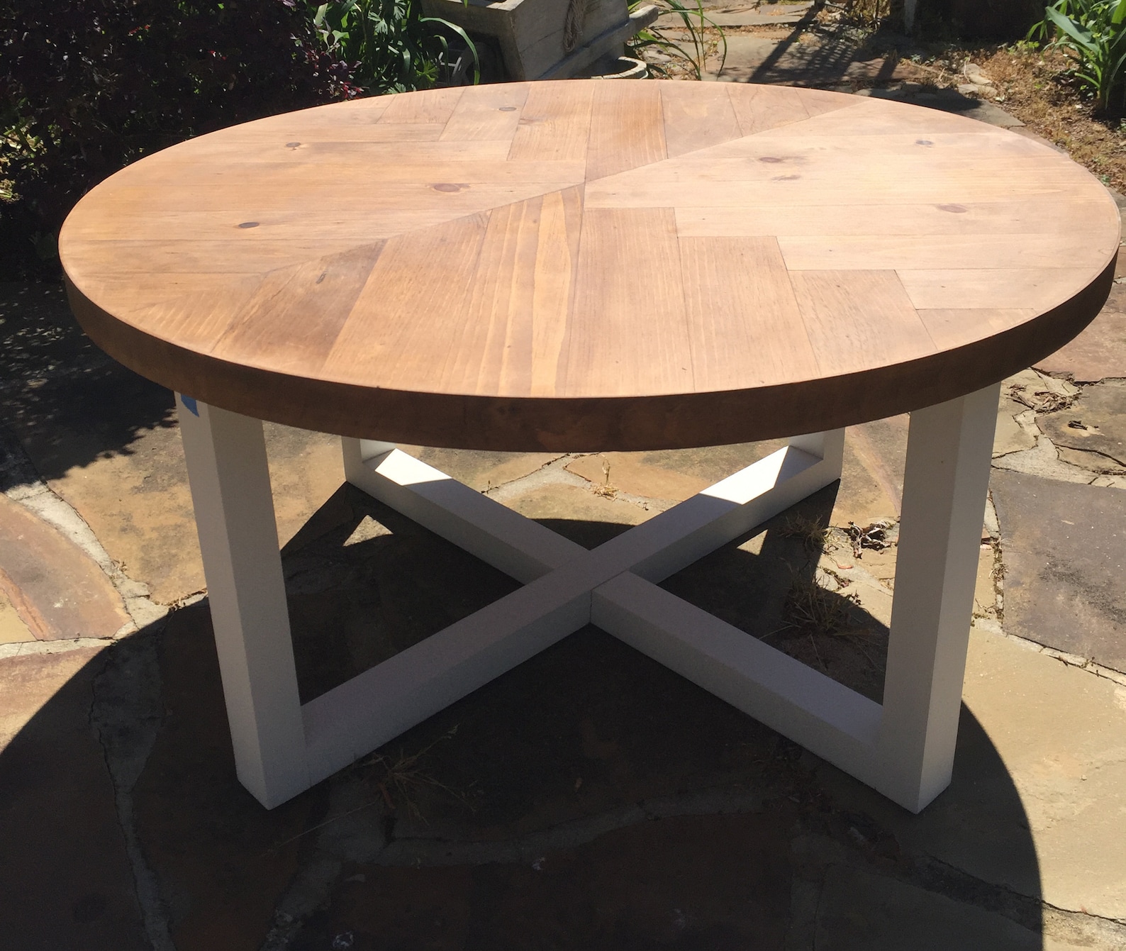 Round Rustic Wood Herringbone Pattern Coffee Table With Black Wood Legs ...
