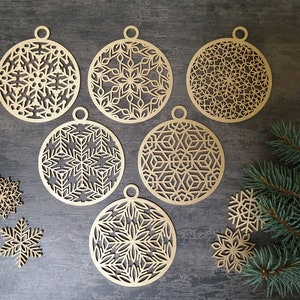 Christmas Baubles 3 in or 4 in Wood Snowflake Wood Snowflake Ornaments ...