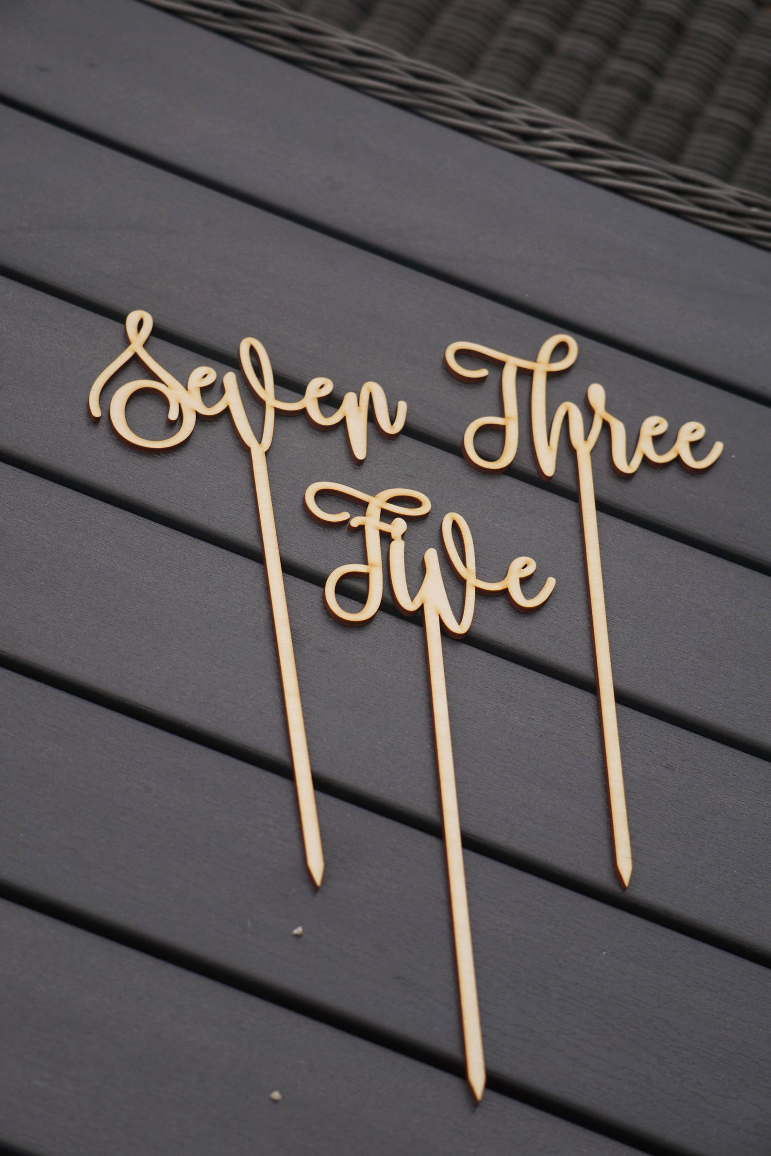 Table Numbers 1 - 10, 10 Numbers Total, Wooden Table Numbers Script ...