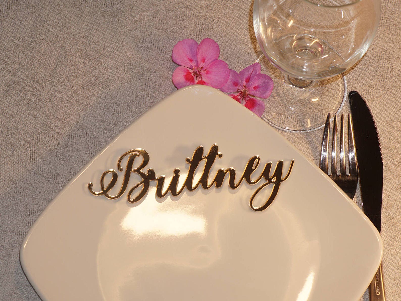 Laser Cut Names Wedding Place Cards Gold Mirror Plate Names Acrylic ...