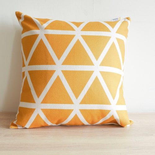 Scandi Minimalist Leaf Cushion. Double Sided 17x17 | Etsy