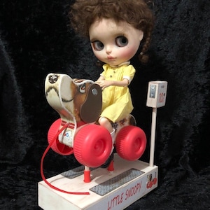 Handmade Wooden and Little Snoopy ‘ride Little Snoopy’ Coin Operated ...