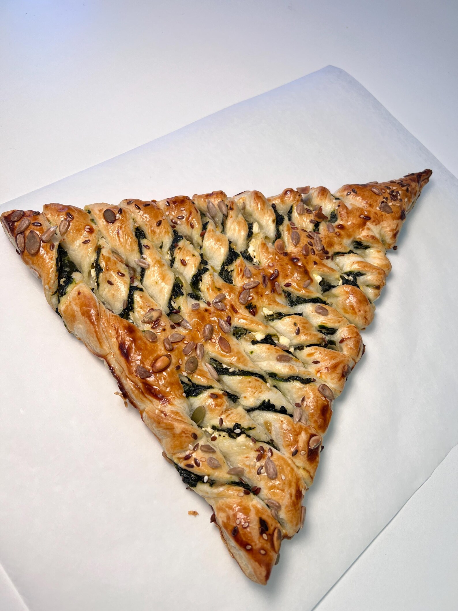Christmas Tree Feta and Spinach Puff Pastry Recipe, Festive Holiday ...