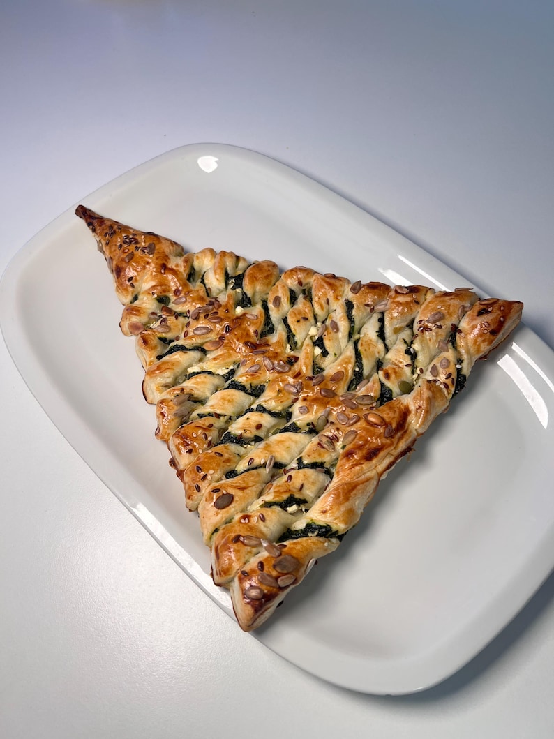 Christmas Tree Puff Pastry Recipe, Festive Holiday Appitizer, Easy ...