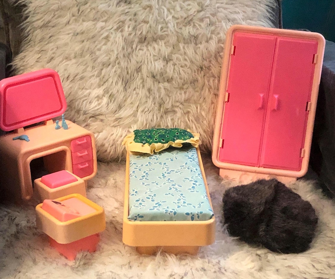 Vintage 1970's/80's Barbie Pink Dream House Bedroom Furniture Set - Etsy