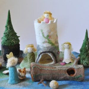 Felt Castle Fortress Knight King Queen Playmat Tower Waldorf Playcape ...