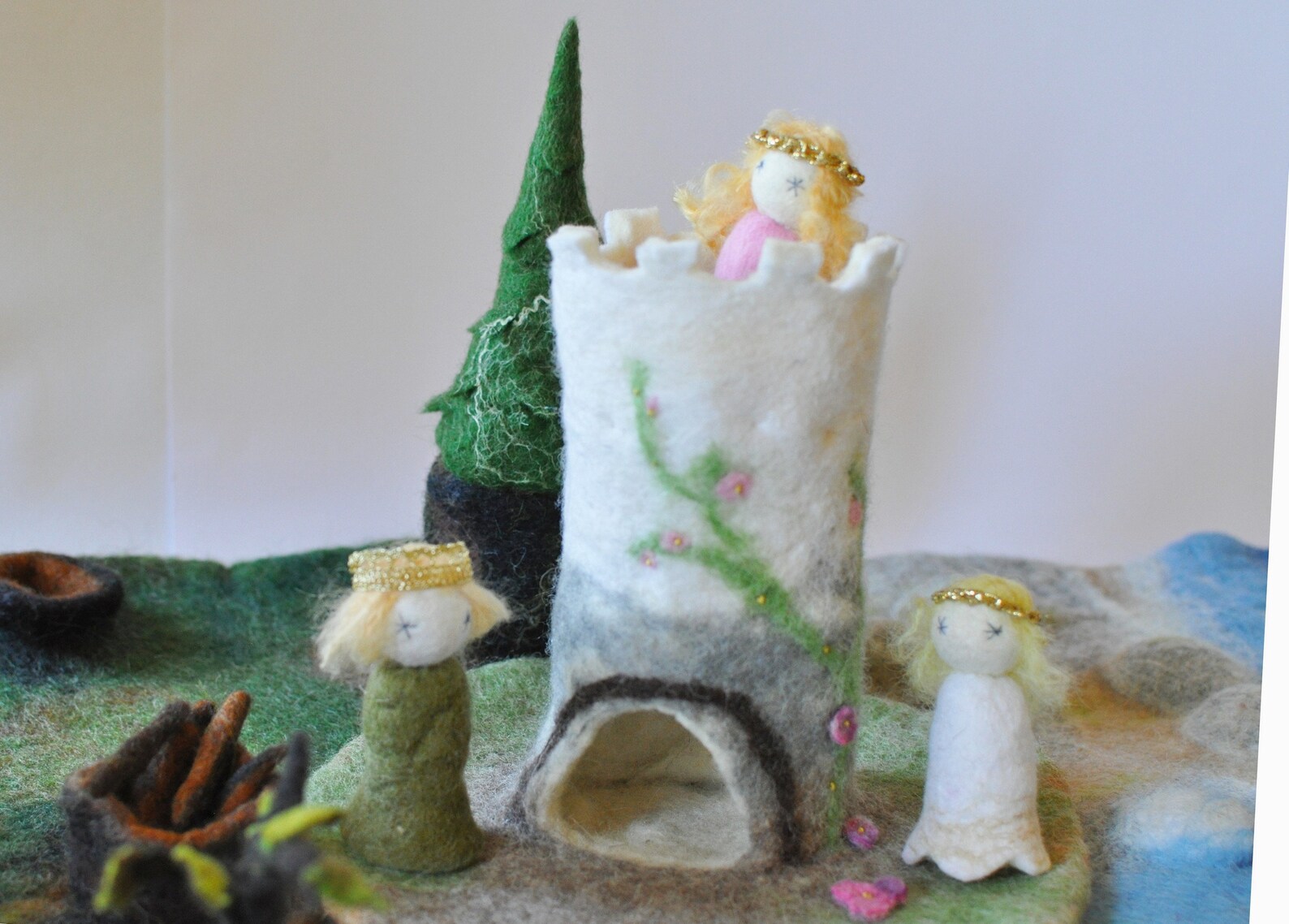 Felt Castle Fortress Knight King Queen Playmat Tower Waldorf | Etsy