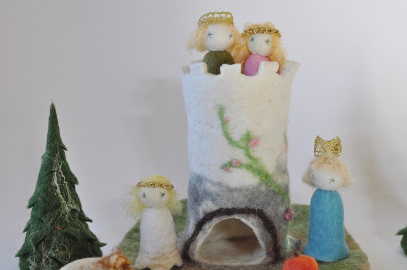 Felt Castle Fortress Knight King Queen Playmat Tower Waldorf | Etsy