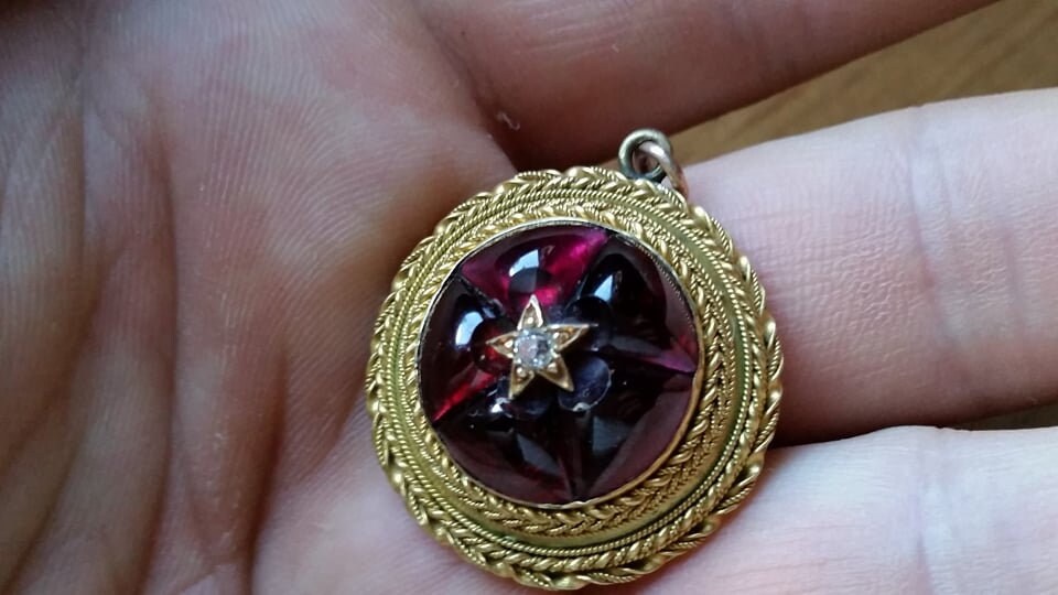 Victorian 18kt Gold Pendant, Pyrope Garnet Cabochon, Antique Star ...