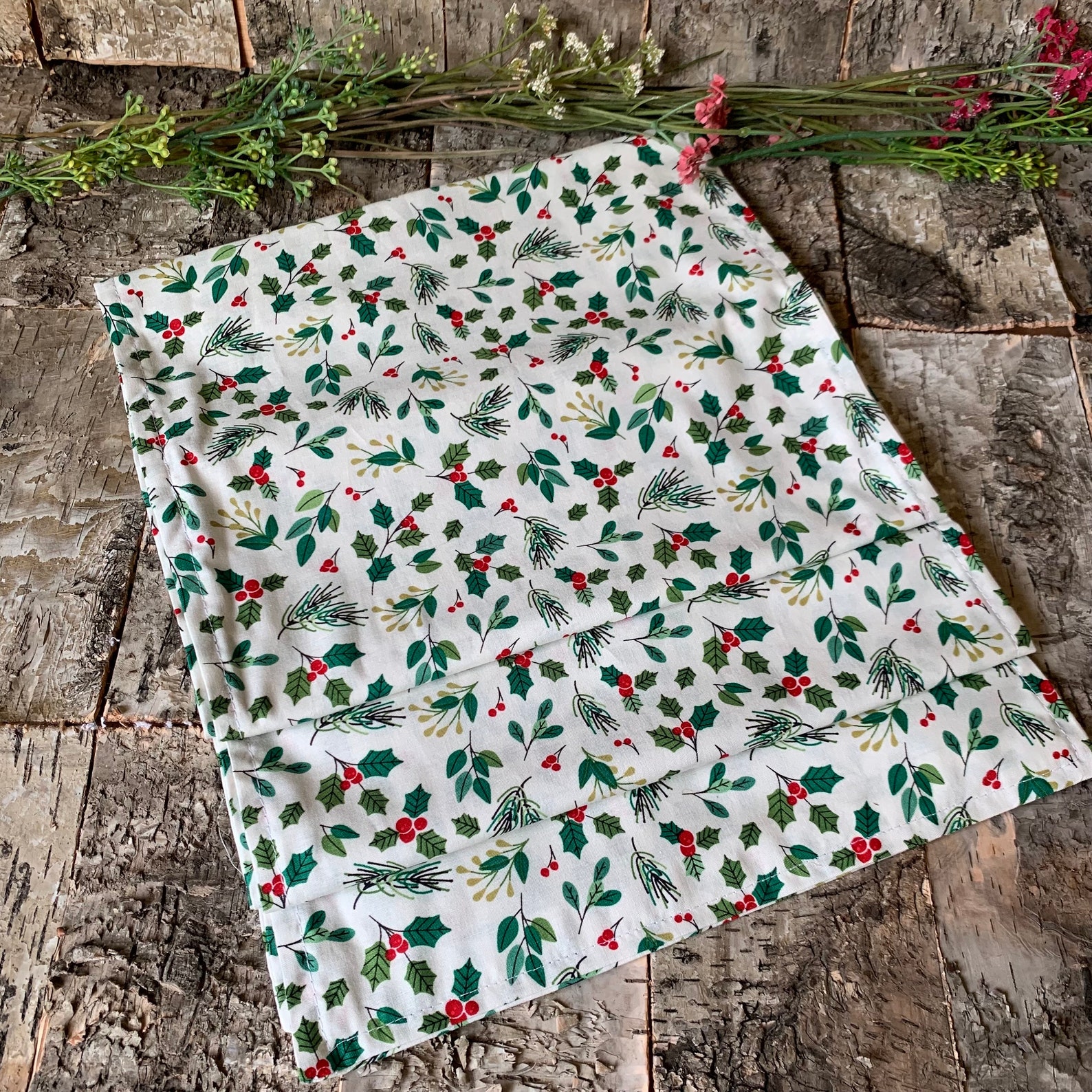 Table Runner, Christmas Holly - Etsy UK