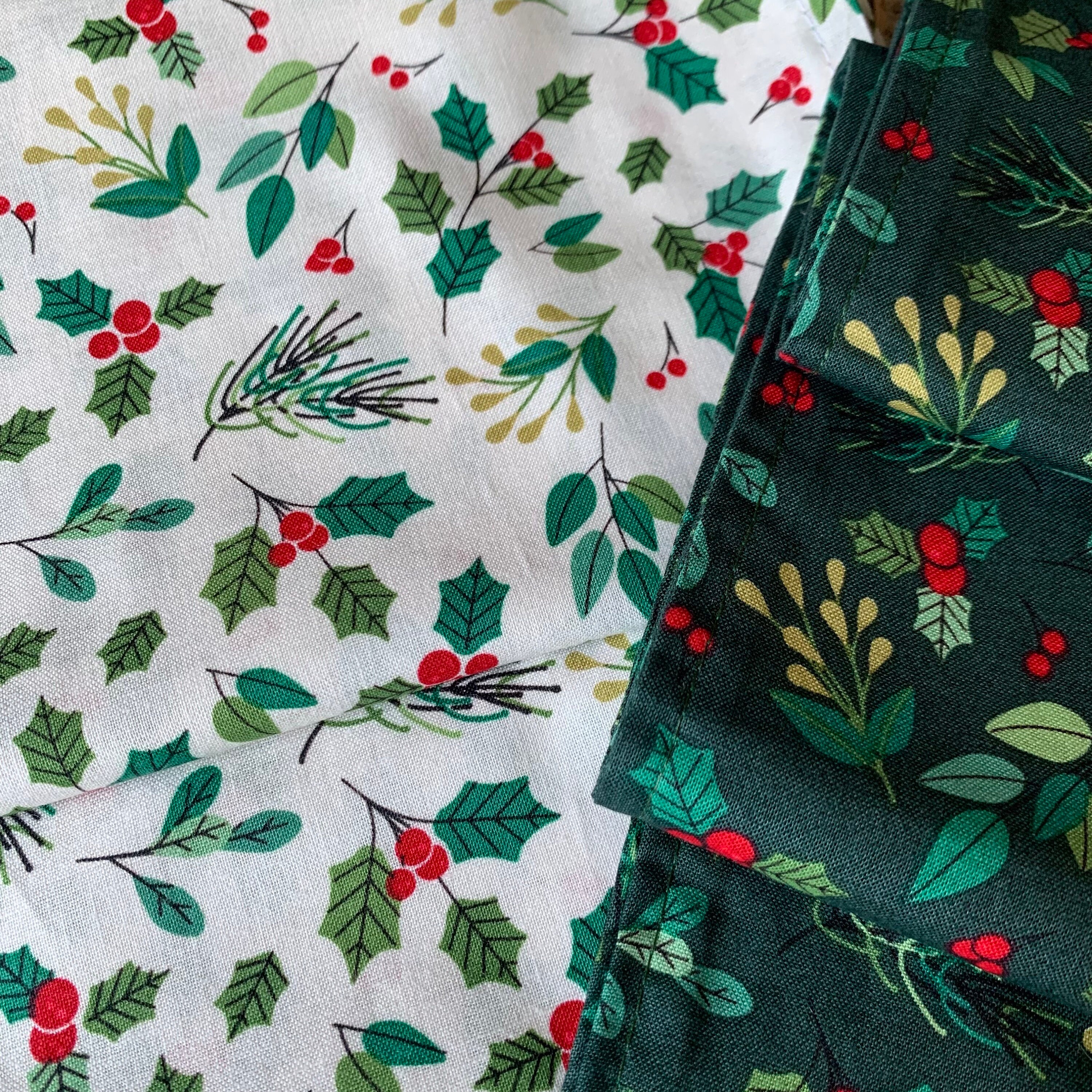 Table Runner, Christmas Holly - Etsy UK