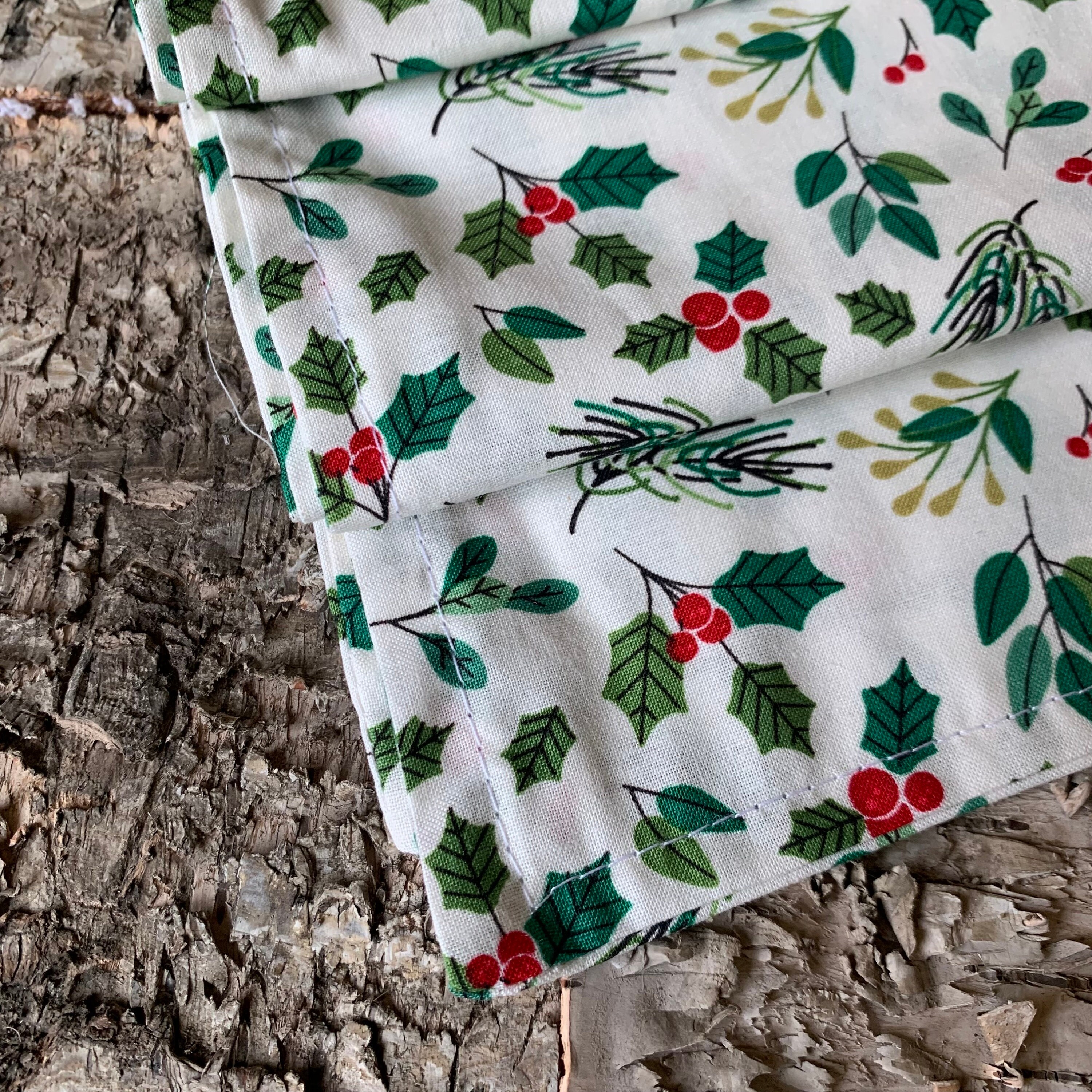 Table Runner, Christmas Holly - Etsy UK