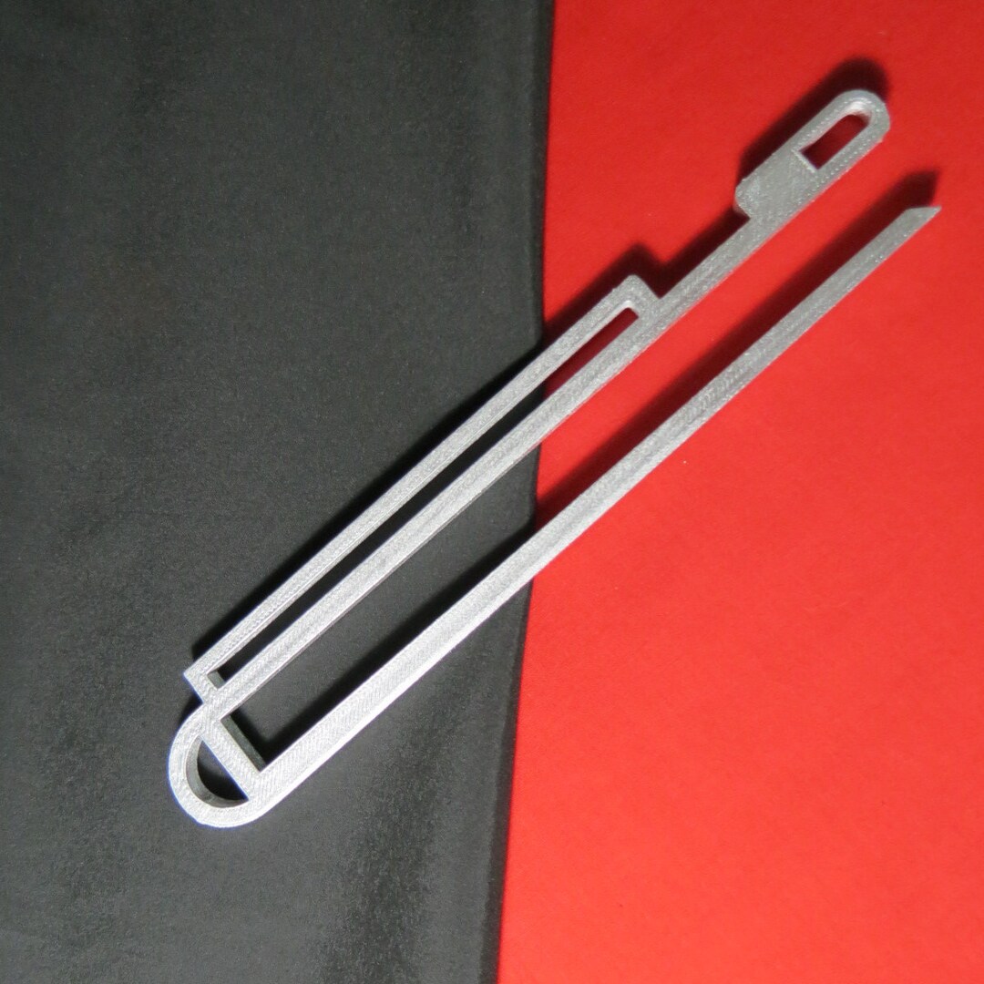 Qi'ra Cape Clip 3D Printed Prop for Solo Star Wars Cosplay & Costume - Etsy