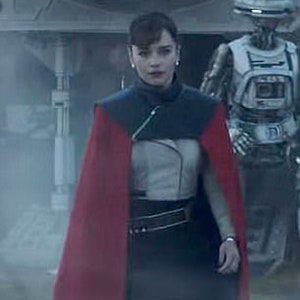 Qi'ra Cape Clip 3D Printed Prop for Solo Star Wars Cosplay & Costume - Etsy