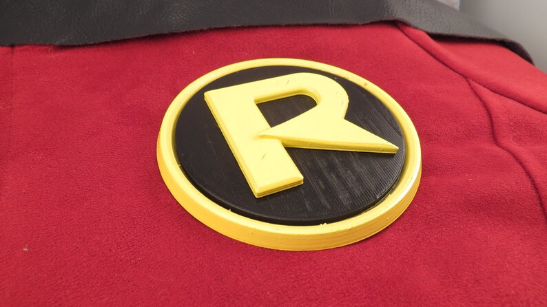 3D Printed Robin chest emblem for Cosplay Damian Wayne | Etsy