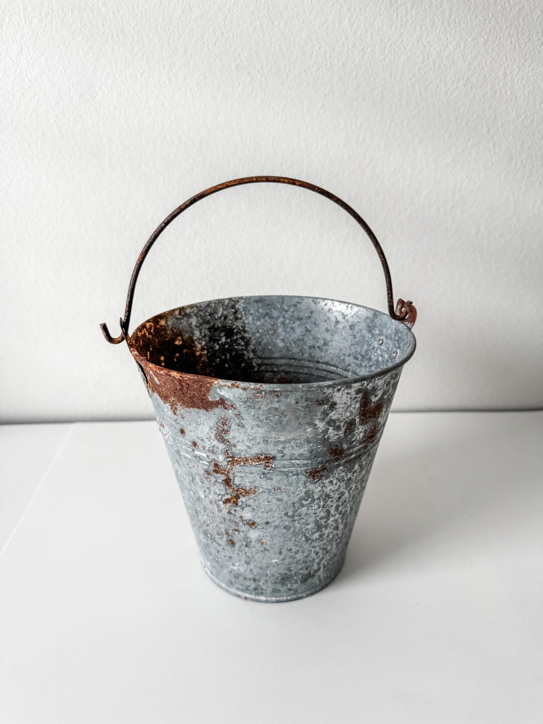 Vintage Small Rusty Metal Bucket With Handle - Etsy
