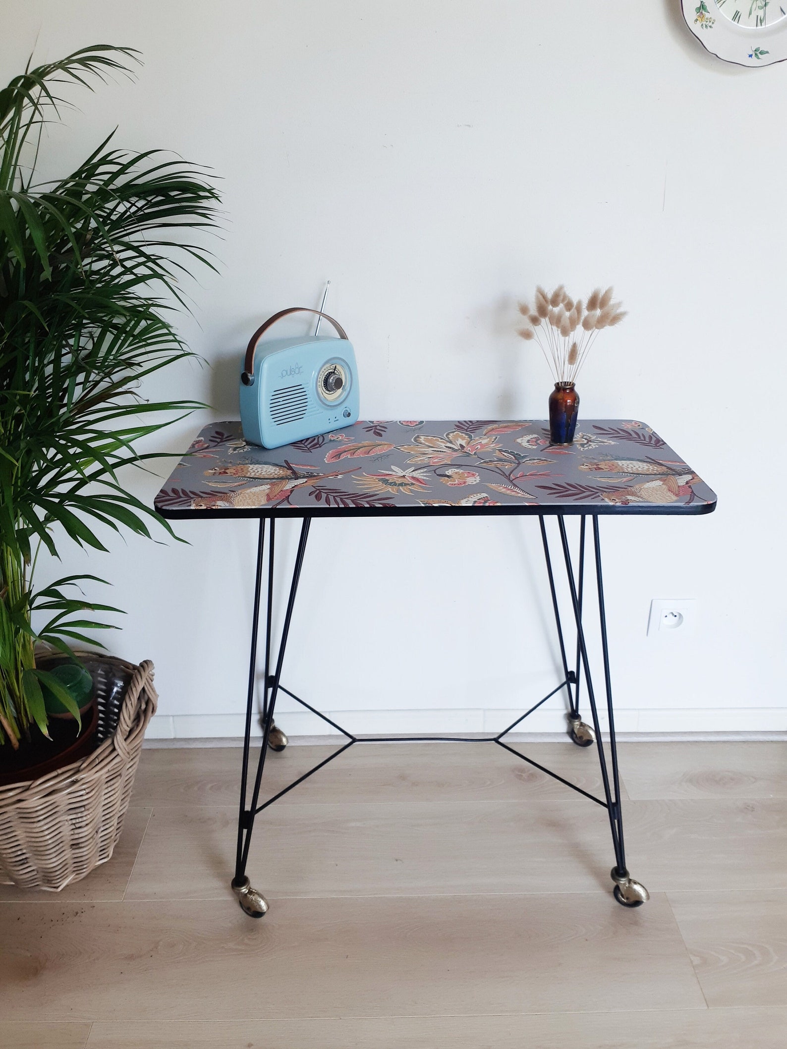Vintage TV Table, Side Table, Console, Dressing Table, Desk ...